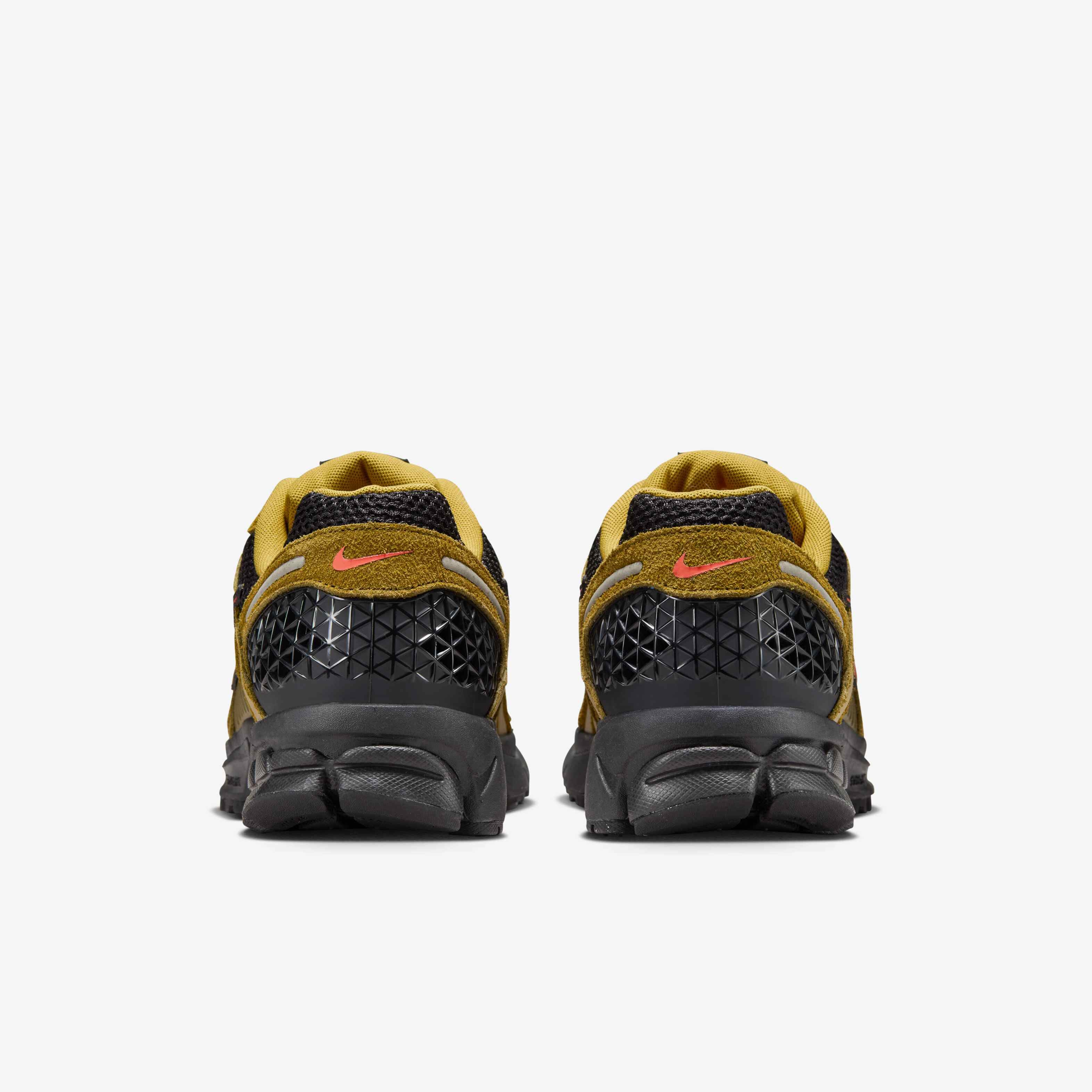 Buy Nike Zoom Vomero 5 Premium Men's Shoes - Olive Flak/Black/Quantum ...