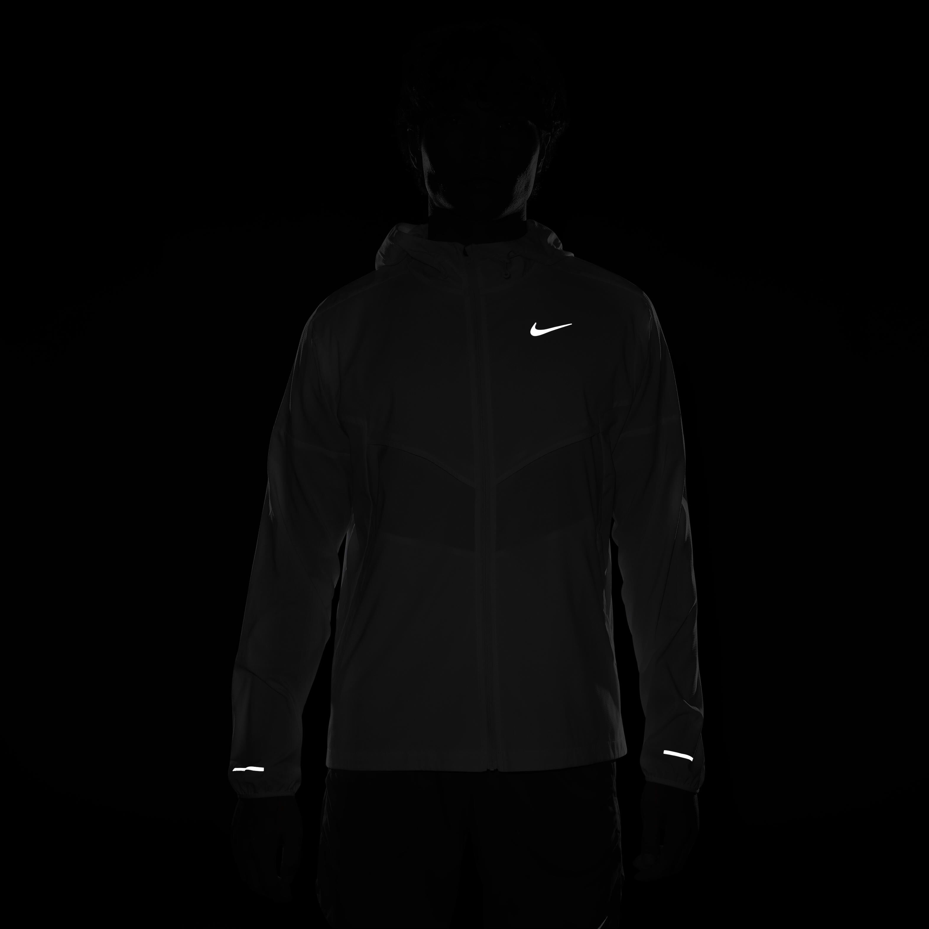 Buy Nike Windrunner Men's Repel Running Jacket - White/White | Nike UAE ...
