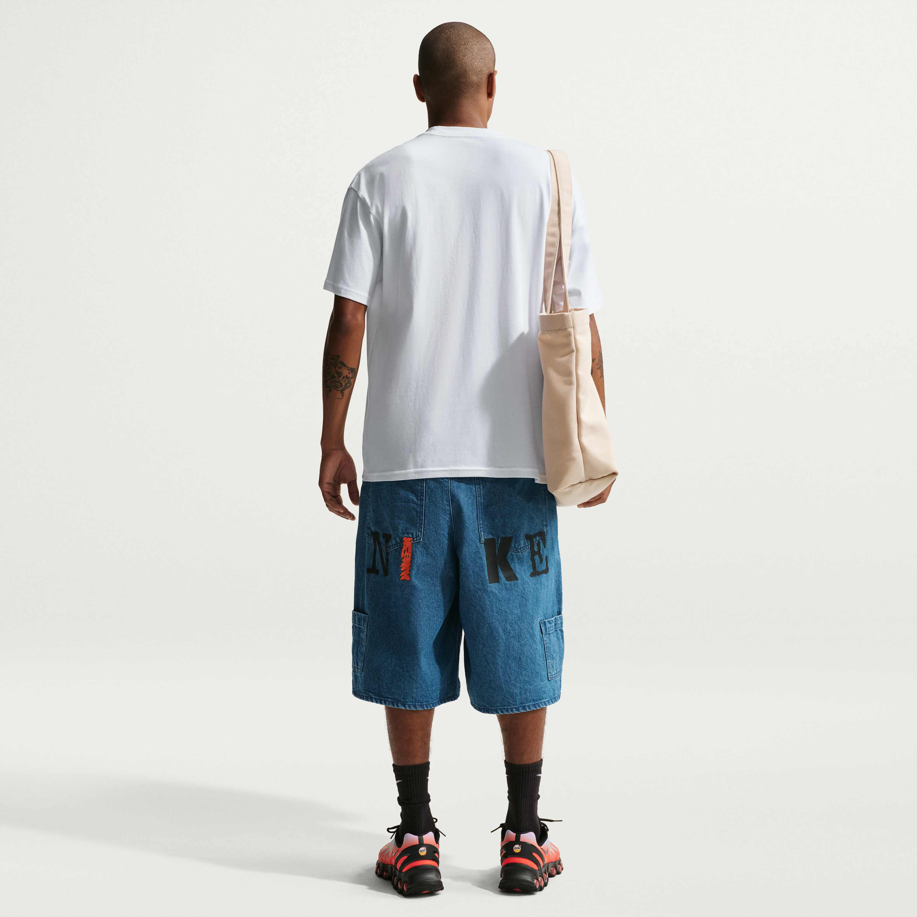 Buy Nike Sportswear T-Shirt - White @ Nike UAE