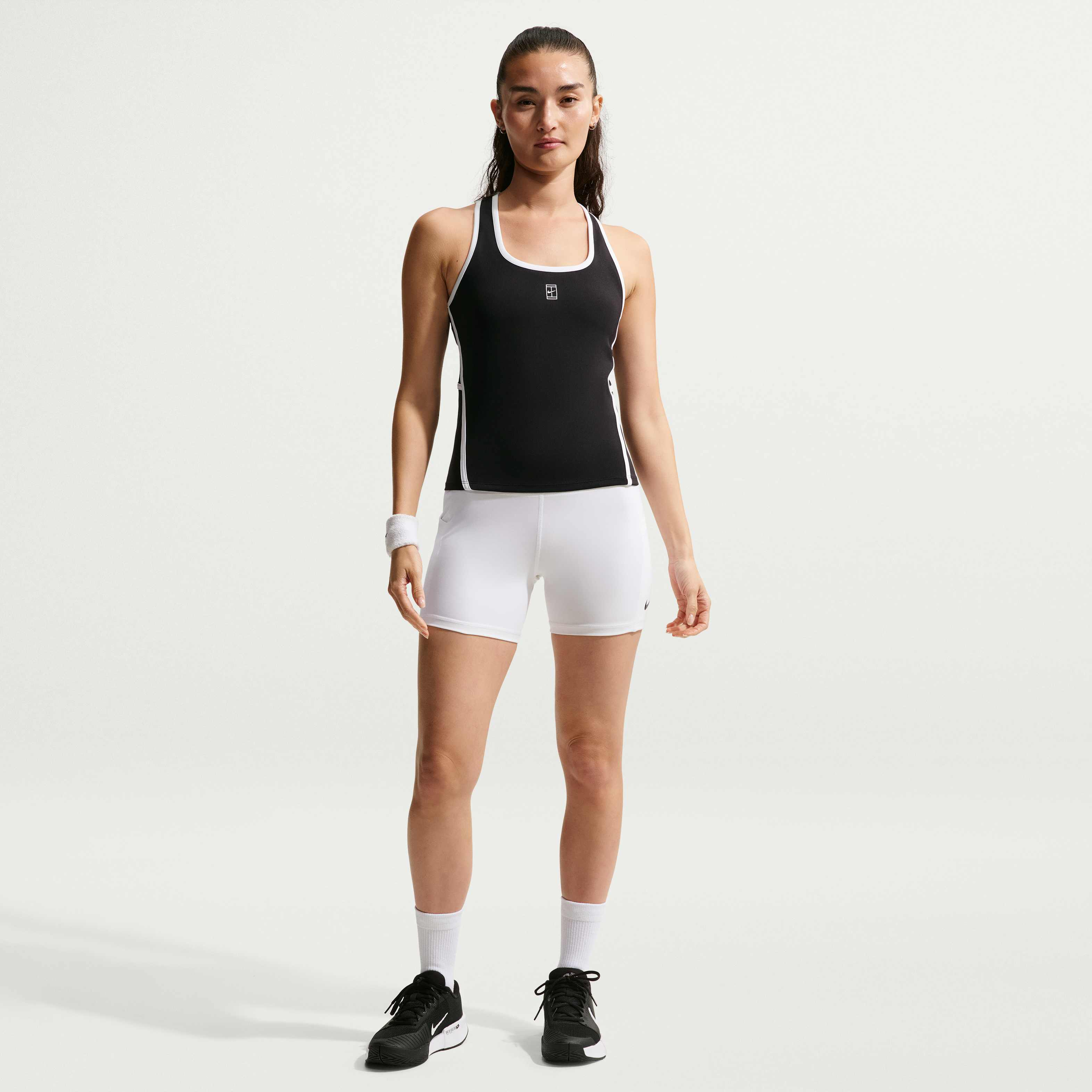 Buy Nike Advantage Women's Tank Top - Black/White @ Nike UAE