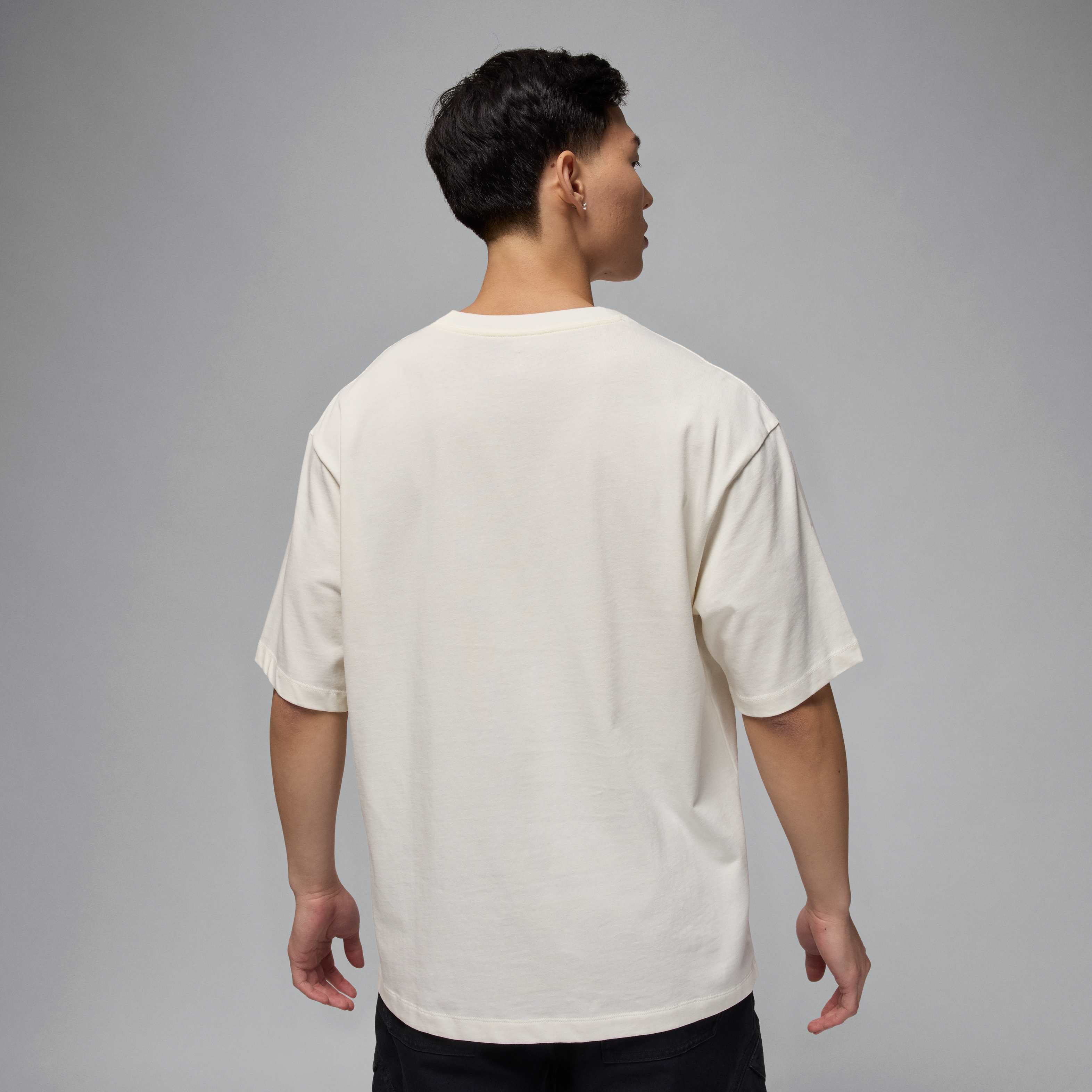 Buy Jordan Flight Essentials Men's Oversized T-Shirt - Sail/Sail | Nike ...
