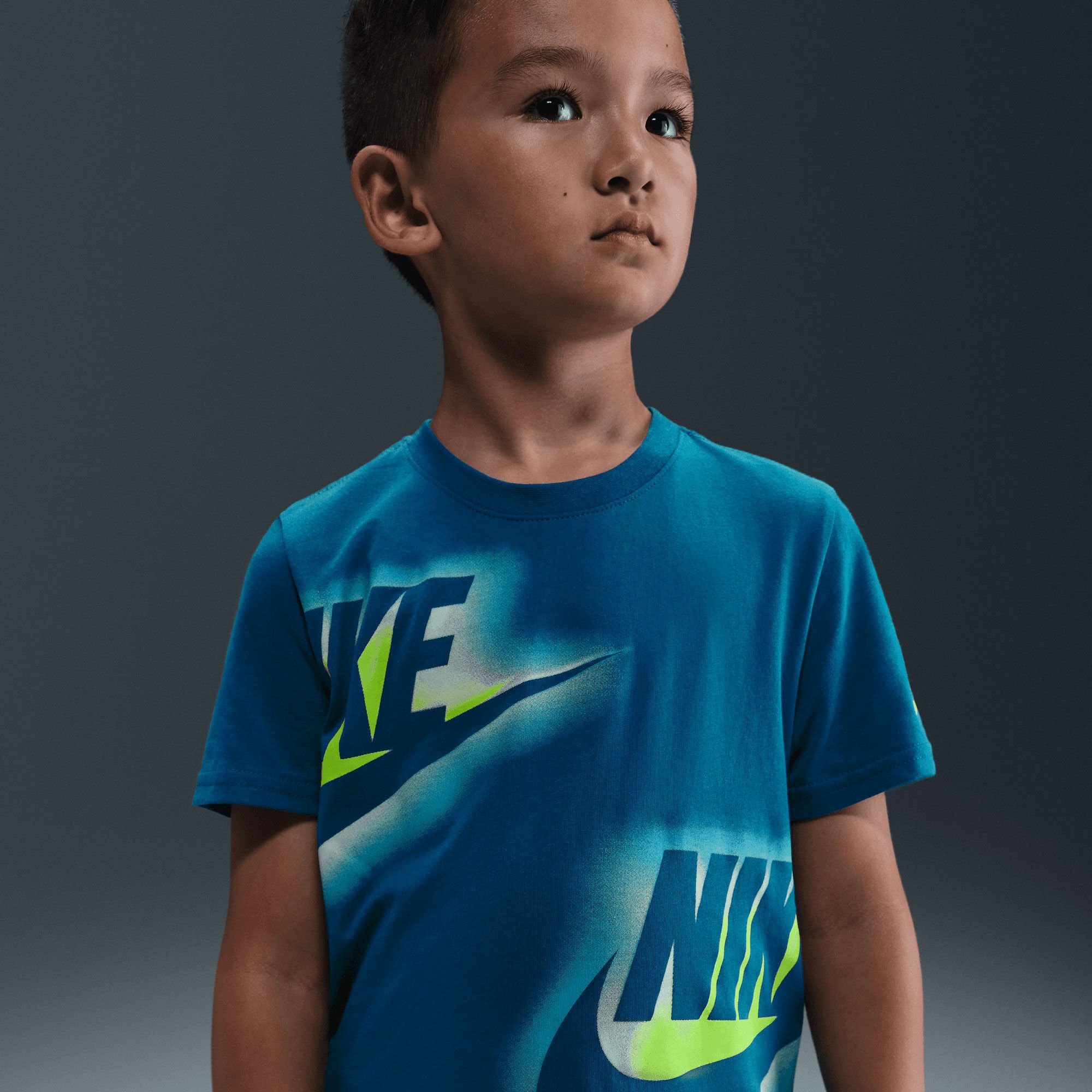 Buy Nike Glow With Me Little Kids' T-Shirt - Green Abyss @ Nike UAE