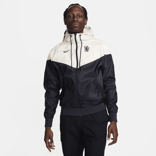 Explore Nike Football Jackets & Gilets: Stay Warm | Nike UAE