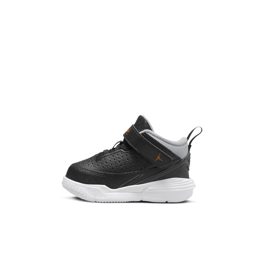 Jordan Shoes in Dubai, UAE. Nike AE