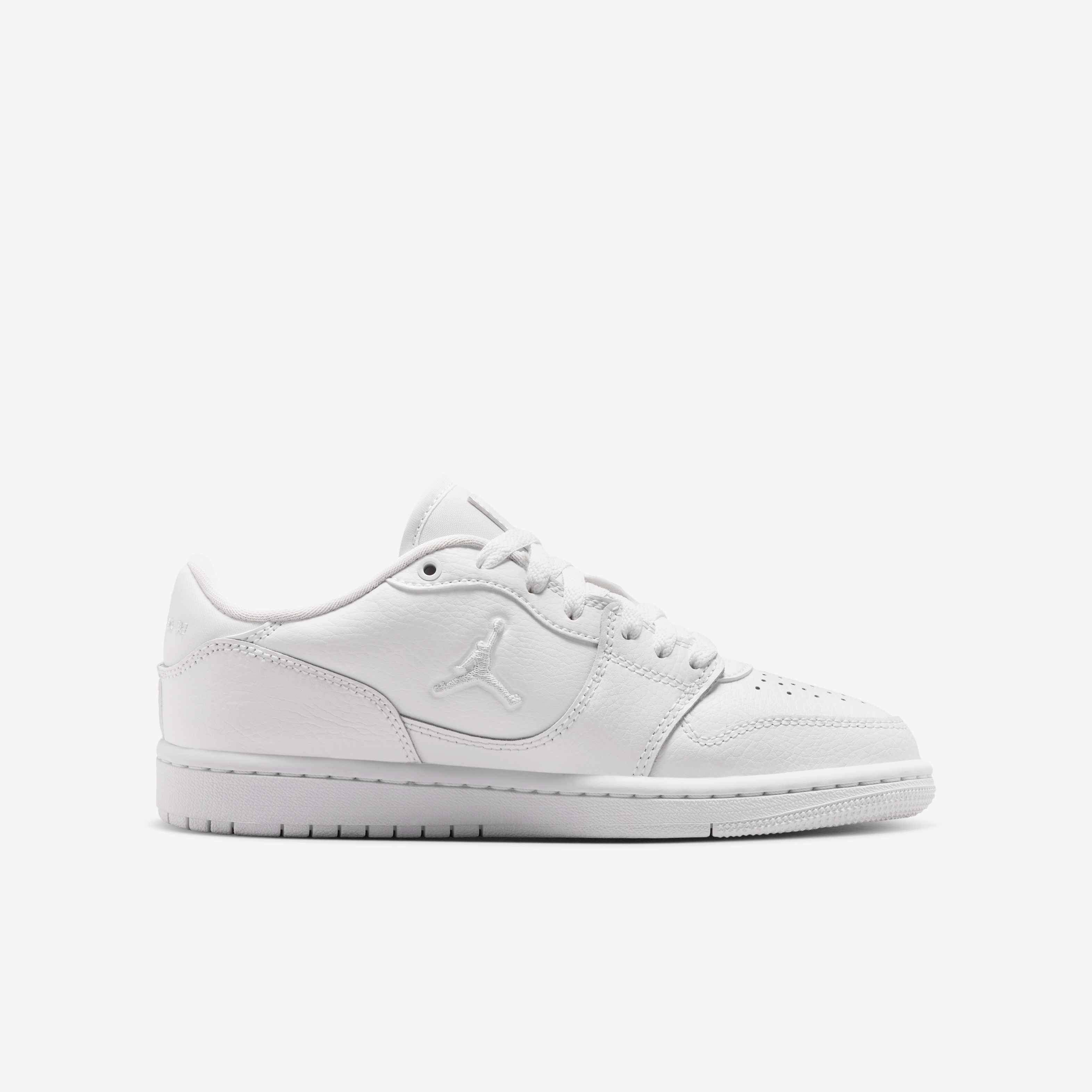Buy Jordan Court Connect Low Older Kids' Shoes - White/Pure Platinum ...