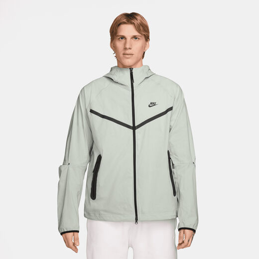 Shop Nike Tech Online @ Nike UAE