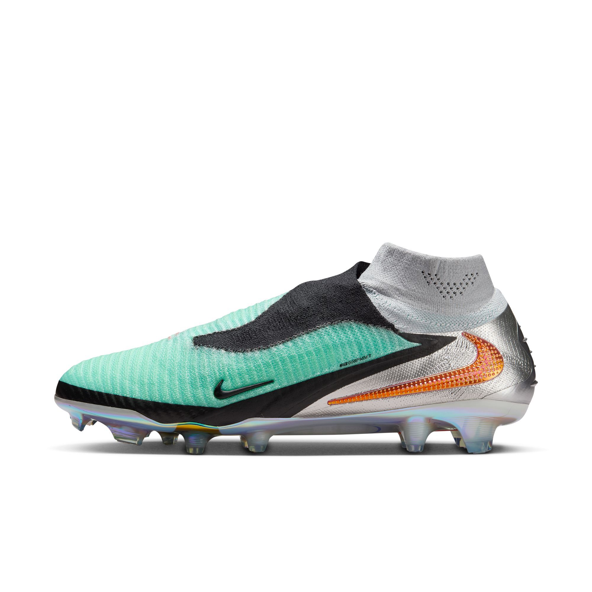 Shop Football Shoes Online in UAE | Nike Soccer Shoes