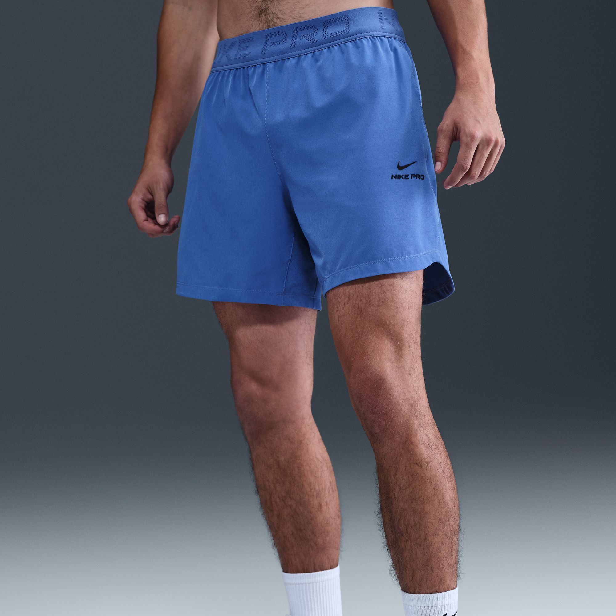 Buy Nike Pro Training Men's Dri-FIT 15cm (approx.) Shorts - Comet Blue ...