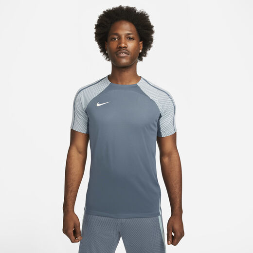 Browse Nike Football Gear & Apparel: Top Collection | Nike UAE