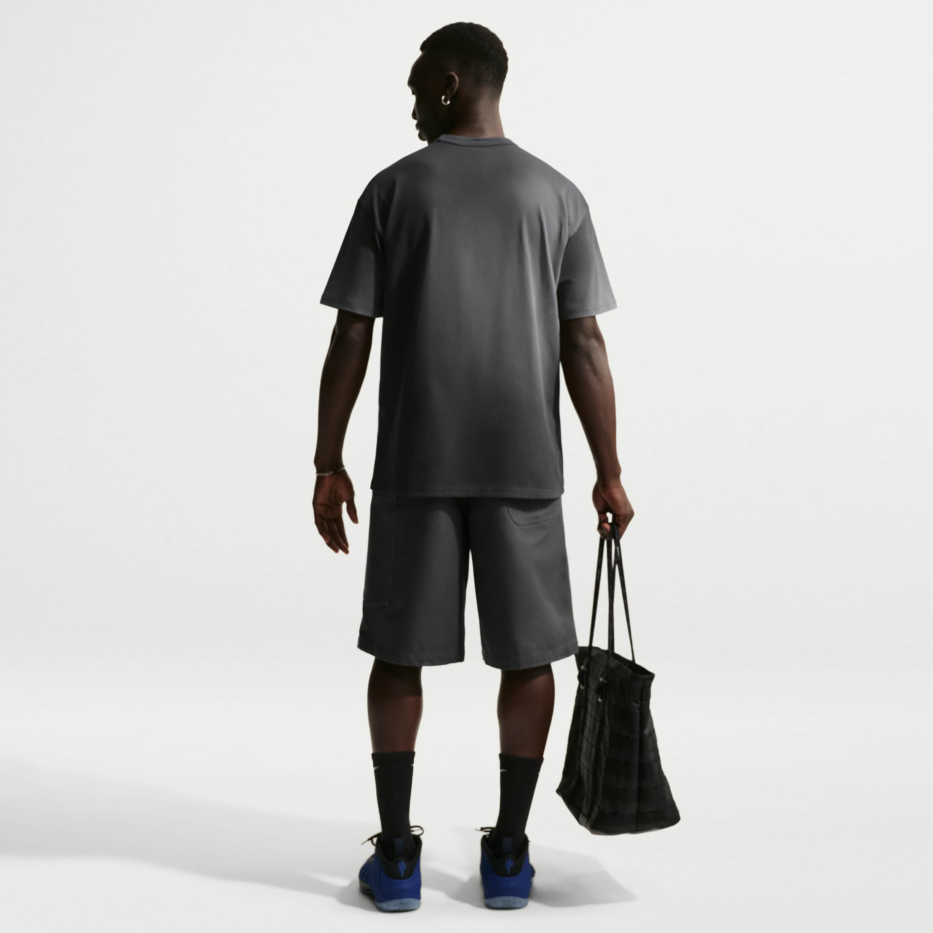 Buy Nike Sportswear Premium Essentials T-Shirt - Anthracite @ Nike UAE