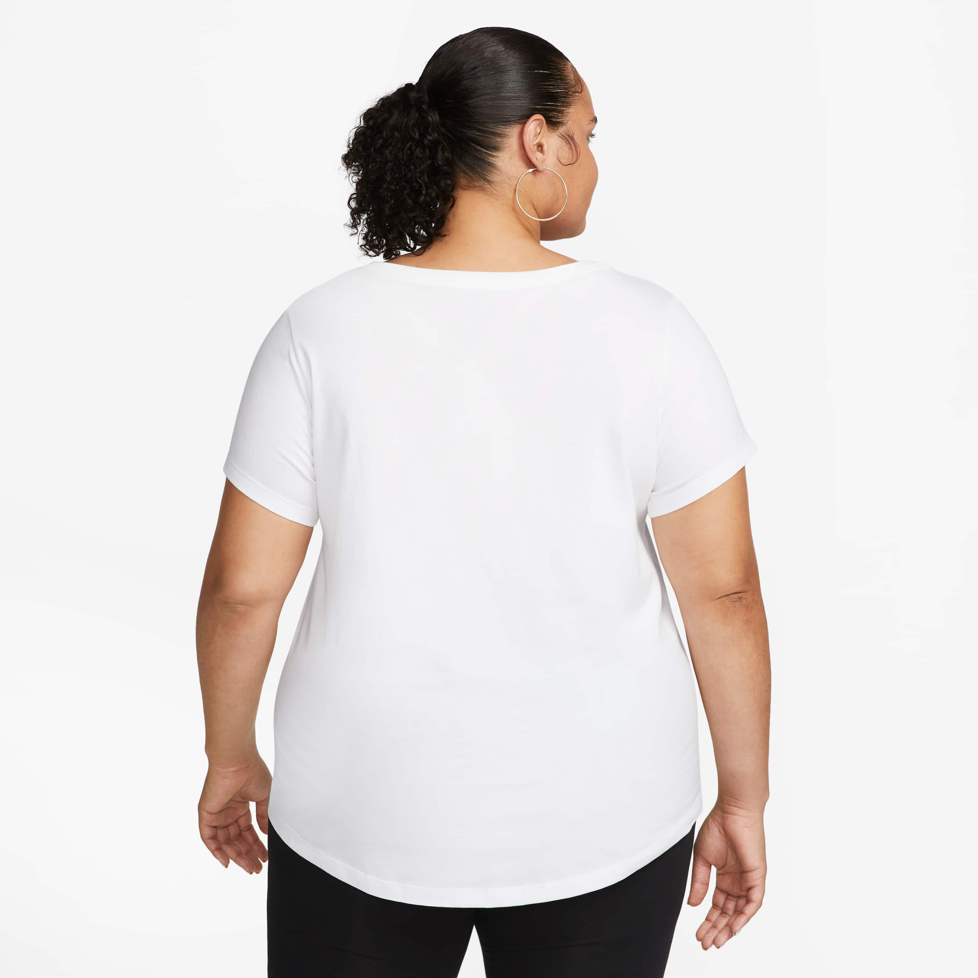 Buy Nike Sportswear Essentials Women's Logo T-Shirt (Plus size) - White ...