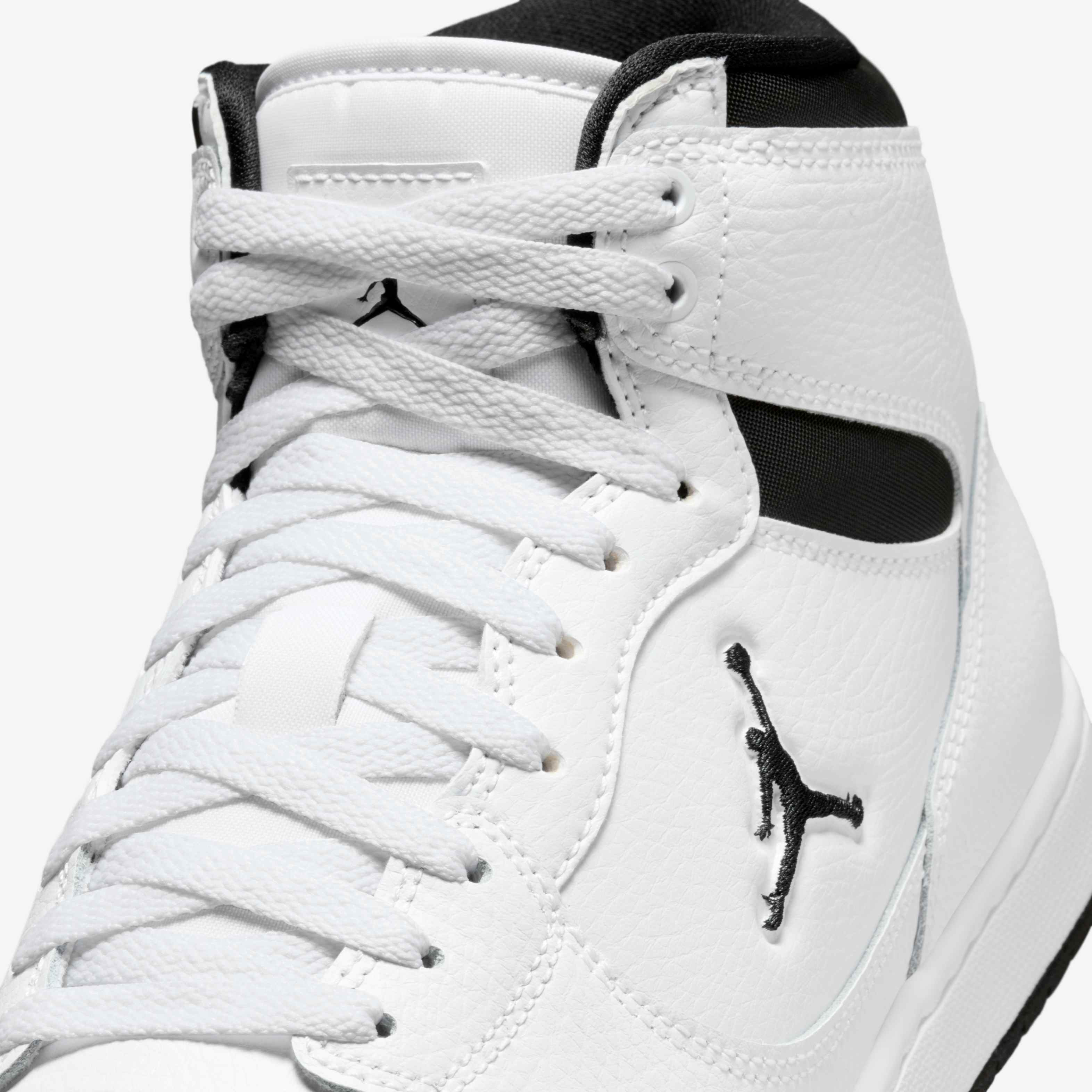 Buy Jordan Court Connect Mid Men's shoes - White/Black @ Nike UAE
