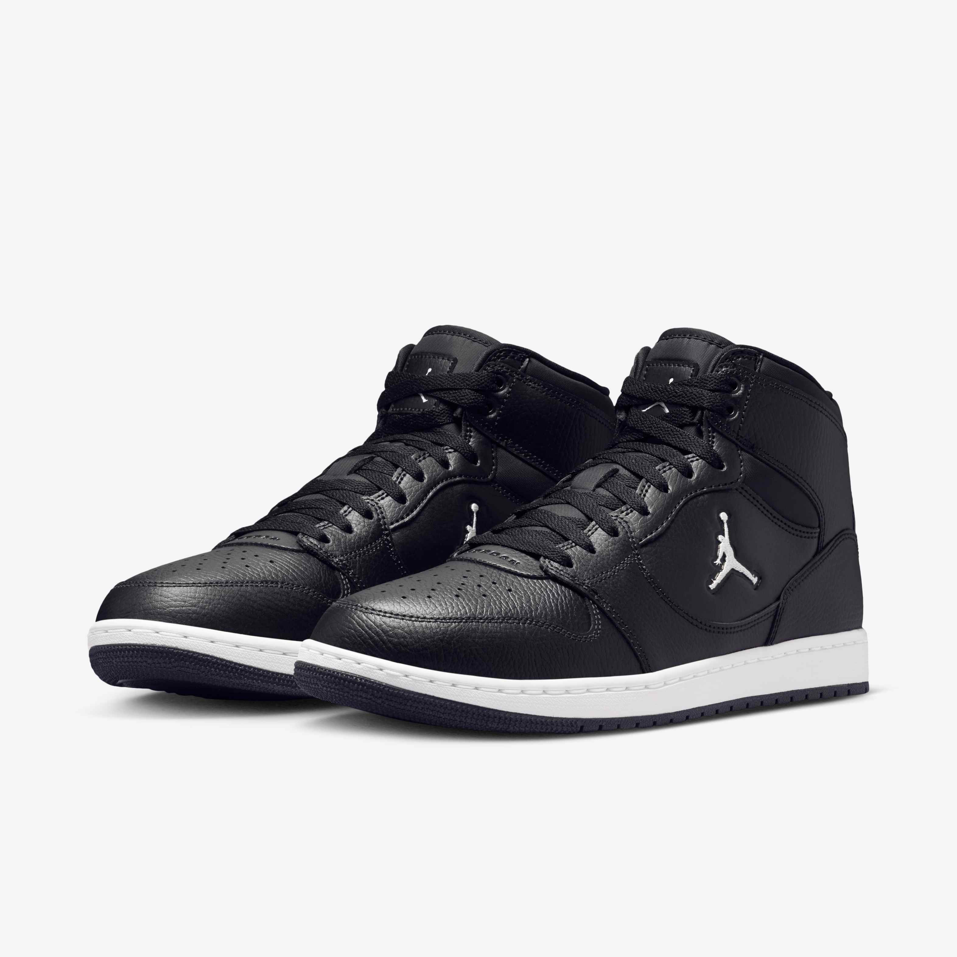 Buy Jordan Court Connect Mid Men's shoes - Black/White @ Nike UAE
