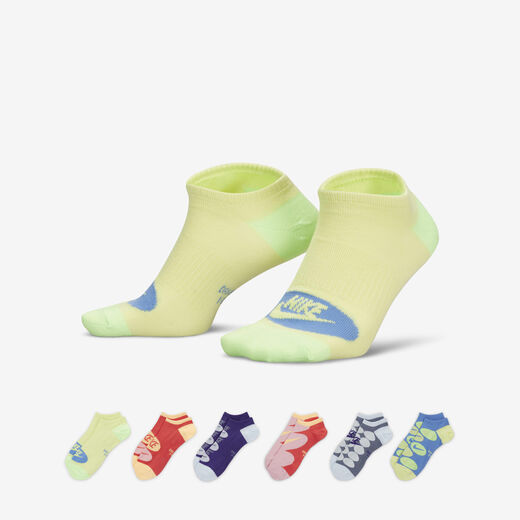 Shop Nike Sports Accessories & Equipment for Women | Nike UAE