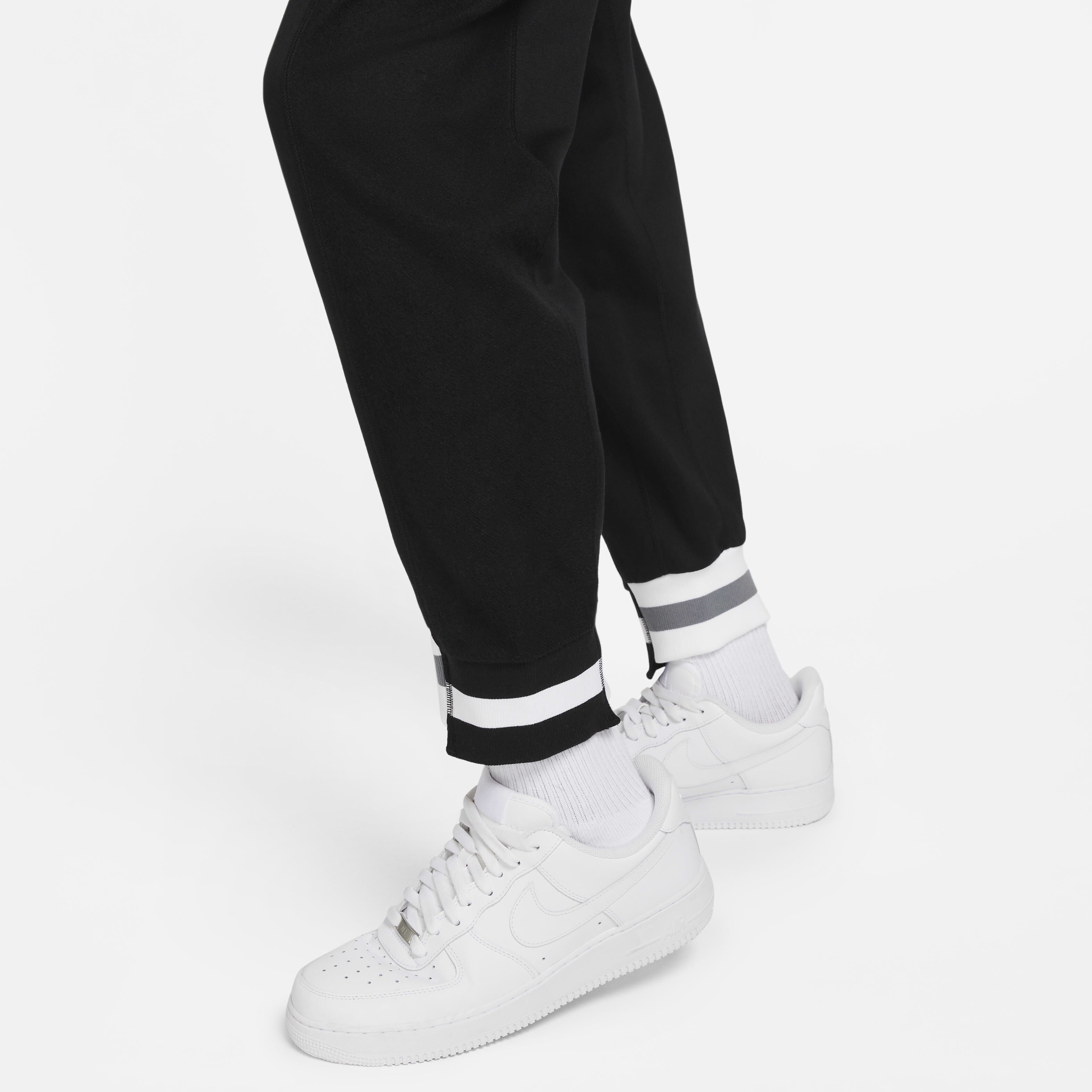 Buy Nike Dri-FIT Standard Issue Men's Basketball Trousers - Black/White ...