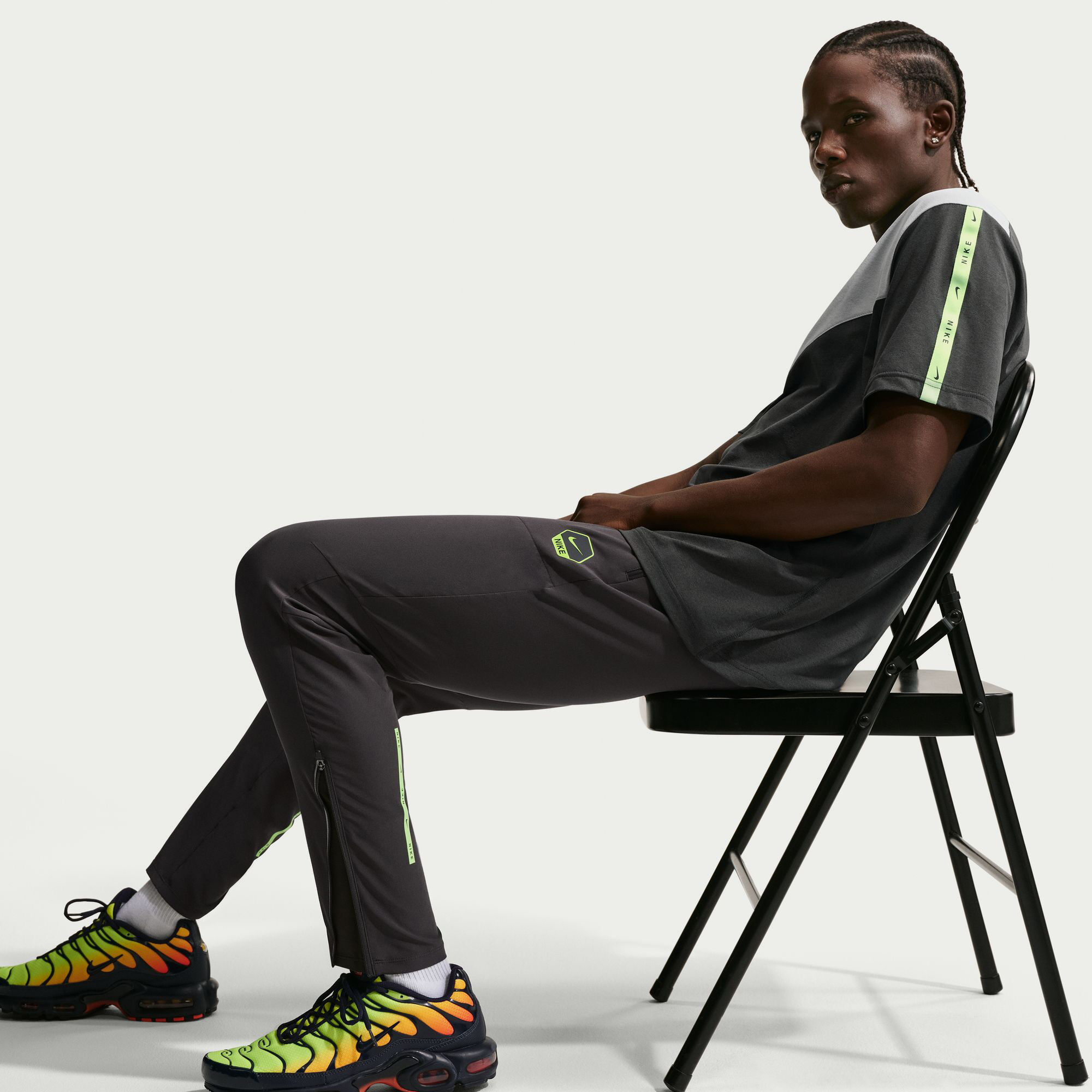 Buy Nike Sportswear City Side Men's Running Trousers - Dark Smoke Grey ...