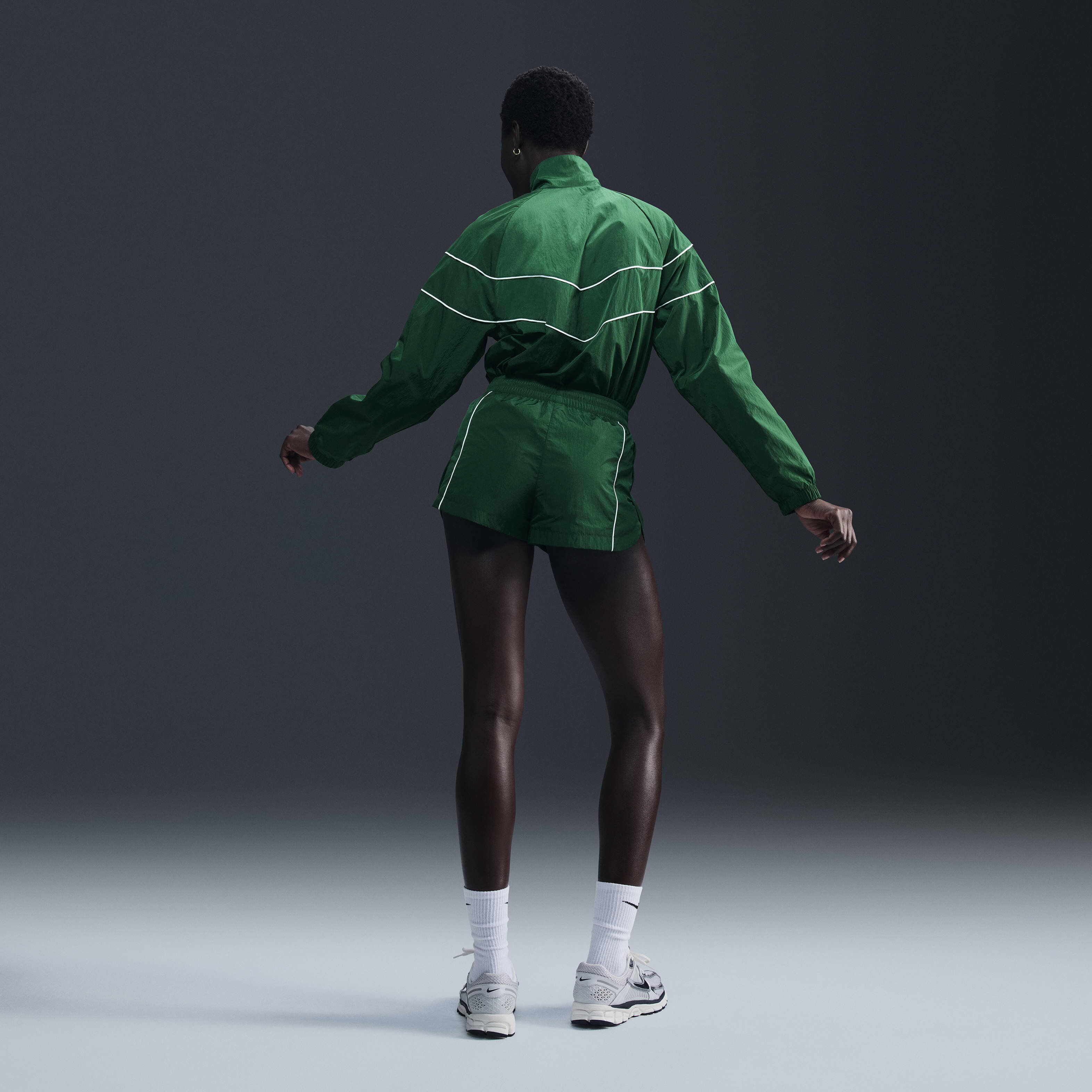 Buy Nike Windrunner Women's Mid-Rise 5cm (approx.) Woven Shorts - Gorge ...