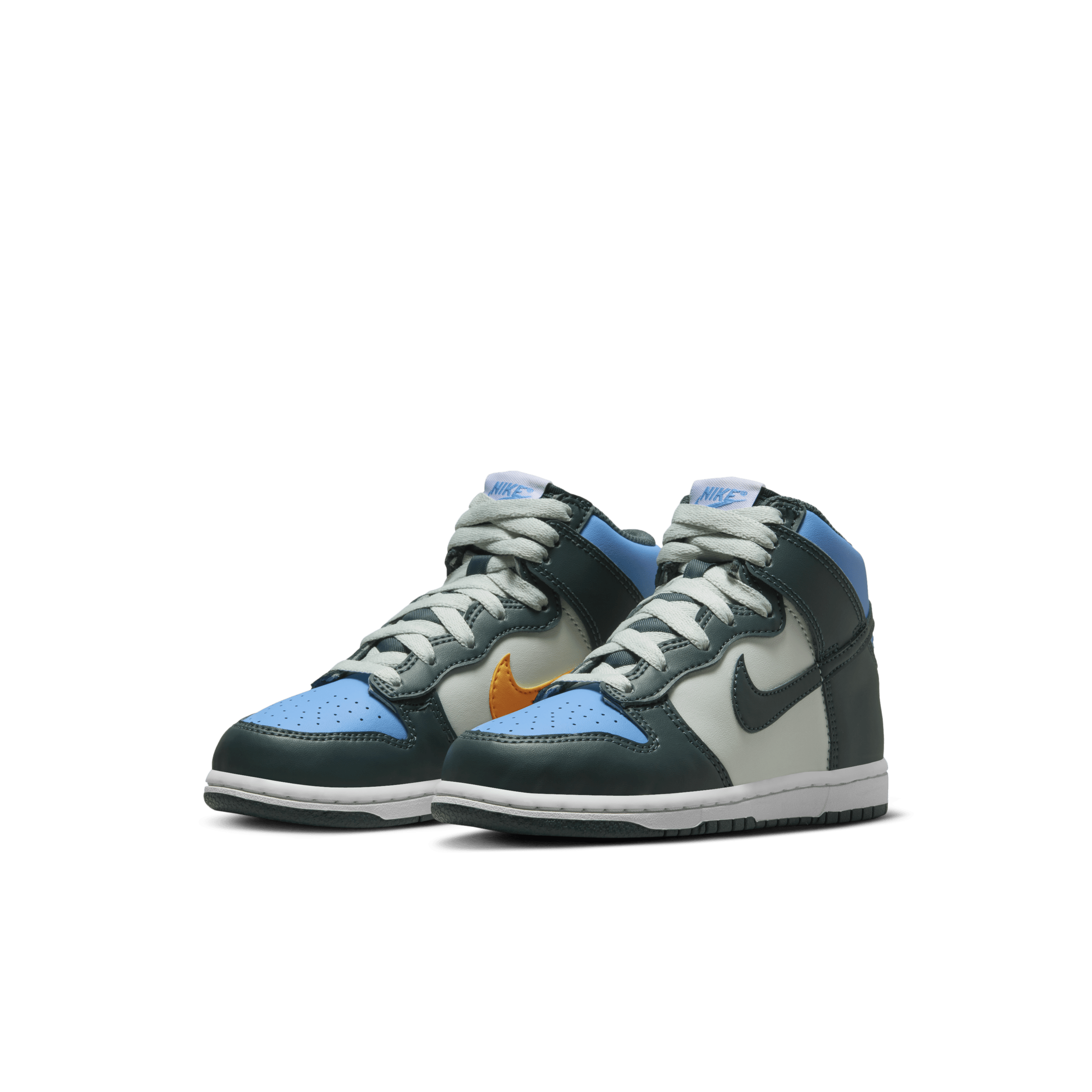 Shop Dunk High Younger Kids' Shoes | Nike UAE