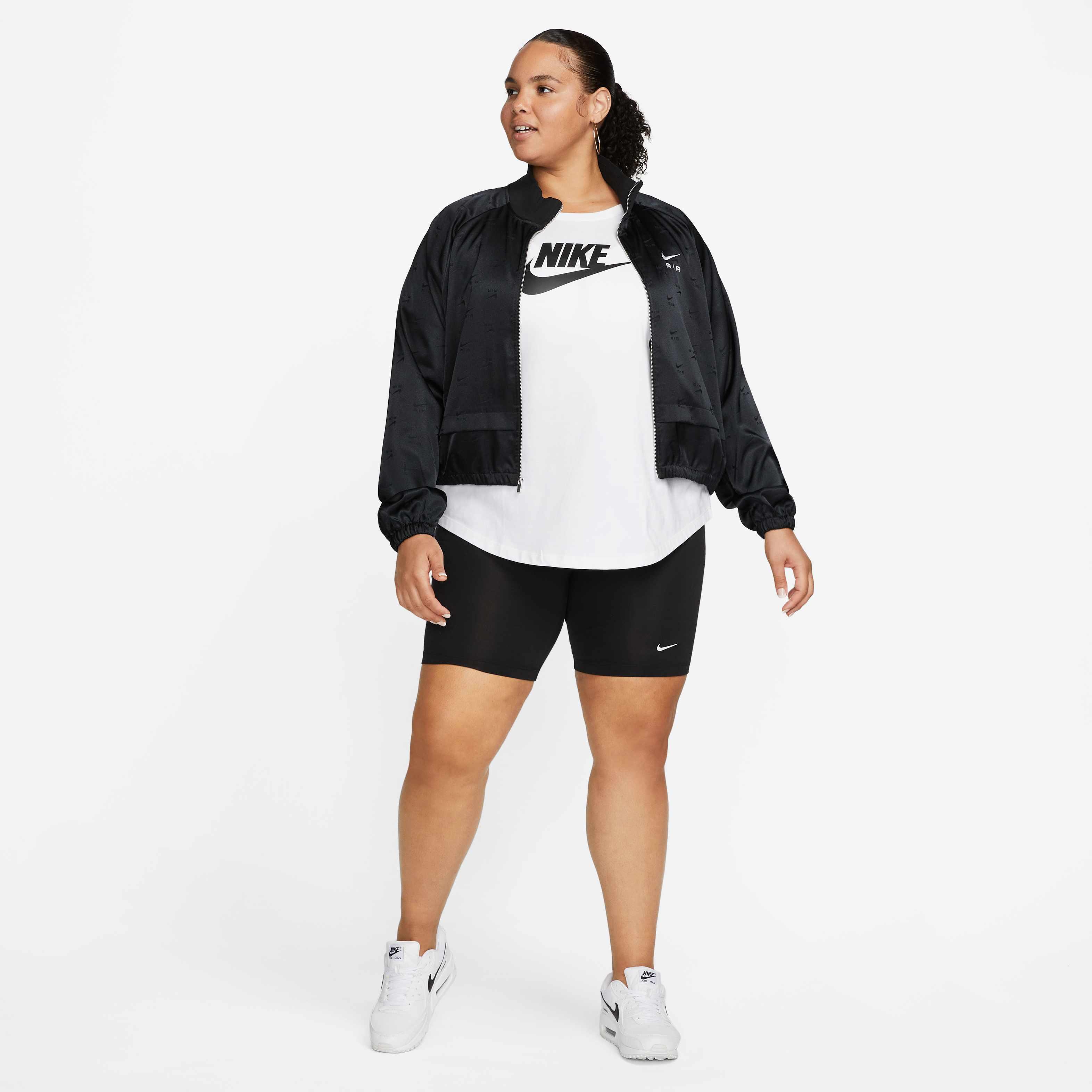 Buy Nike Sportswear Essentials Women's Logo T-Shirt (Plus size) - White ...