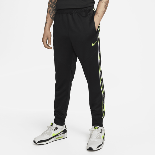 Sports collection in UAE. Buy sportswear. Nike AE