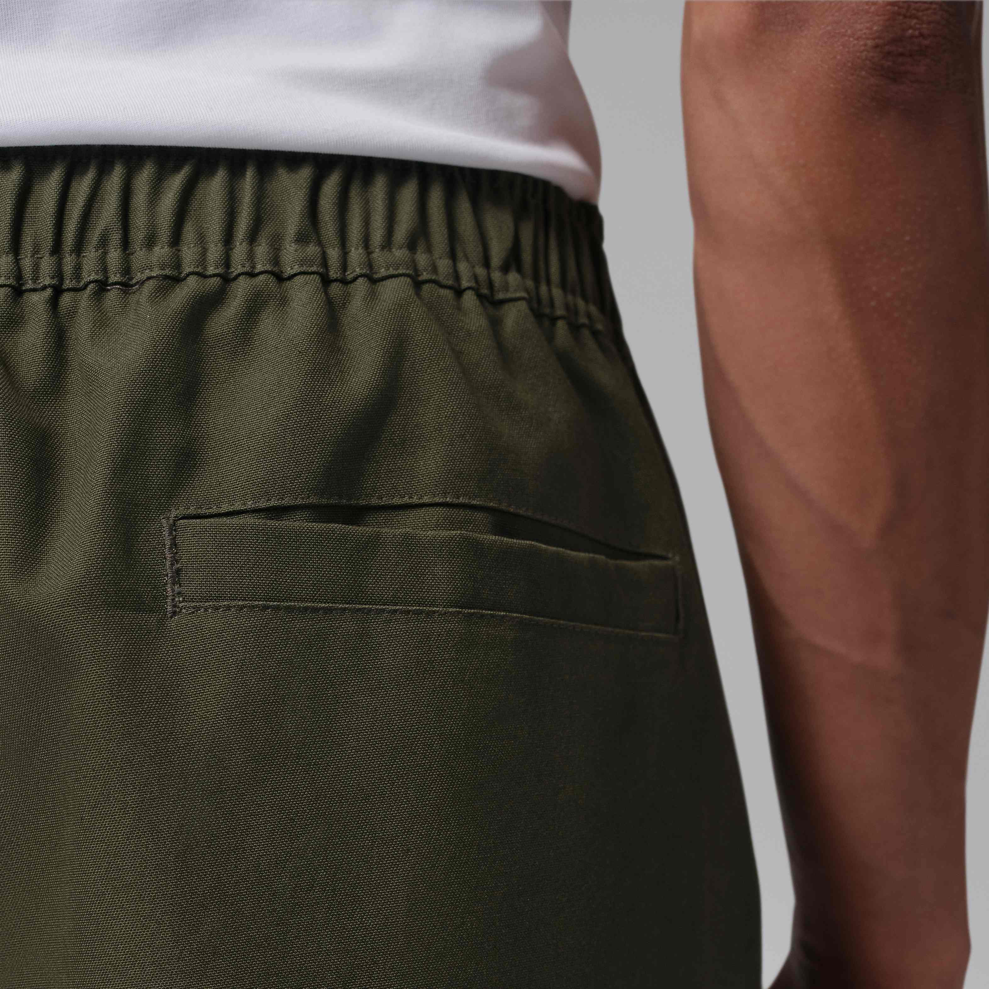 Buy Jordan Brooklyn Men's Woven Trousers - Cargo Khaki/Black @ Nike UAE