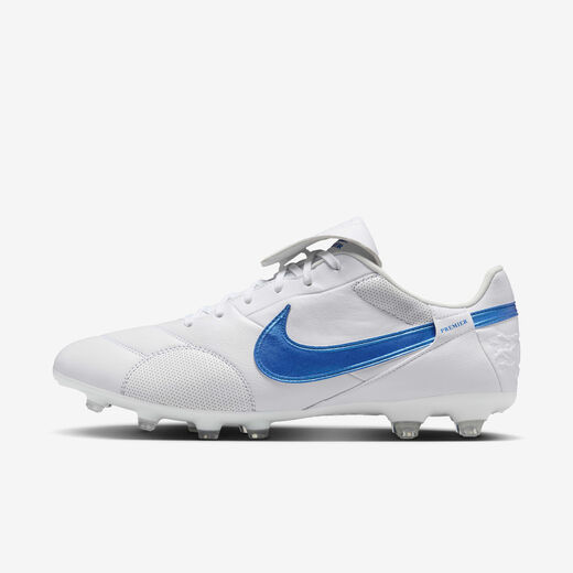 Browse Nike Football Gear & Apparel: Top Collection | Nike UAE