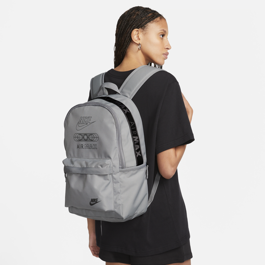 Discover Men's Backpacks: Stylish & Durable Bags | Nike UAE