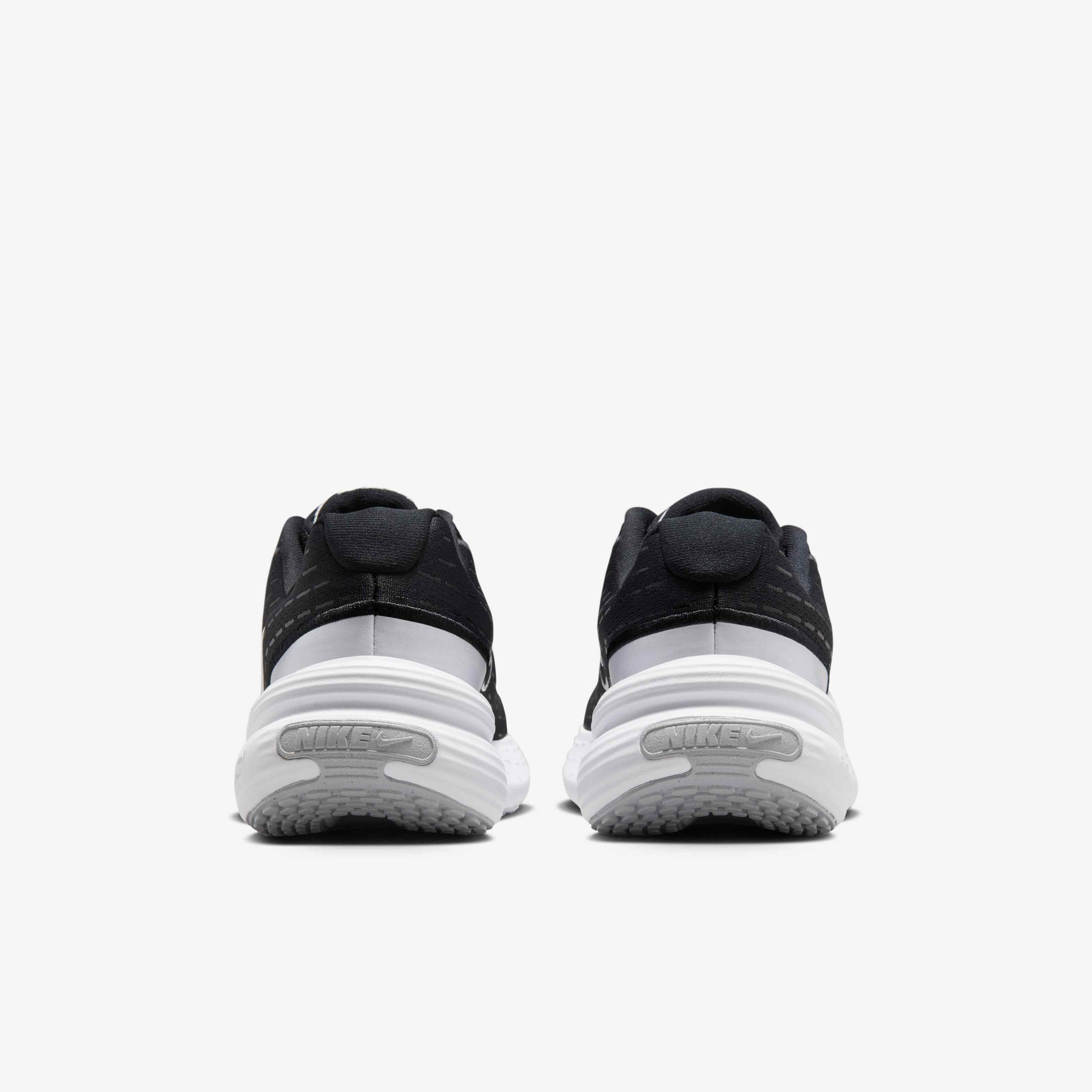 Buy Nike Uplift SC Older Kids' Shoes - Black/White | Nike UAE Official