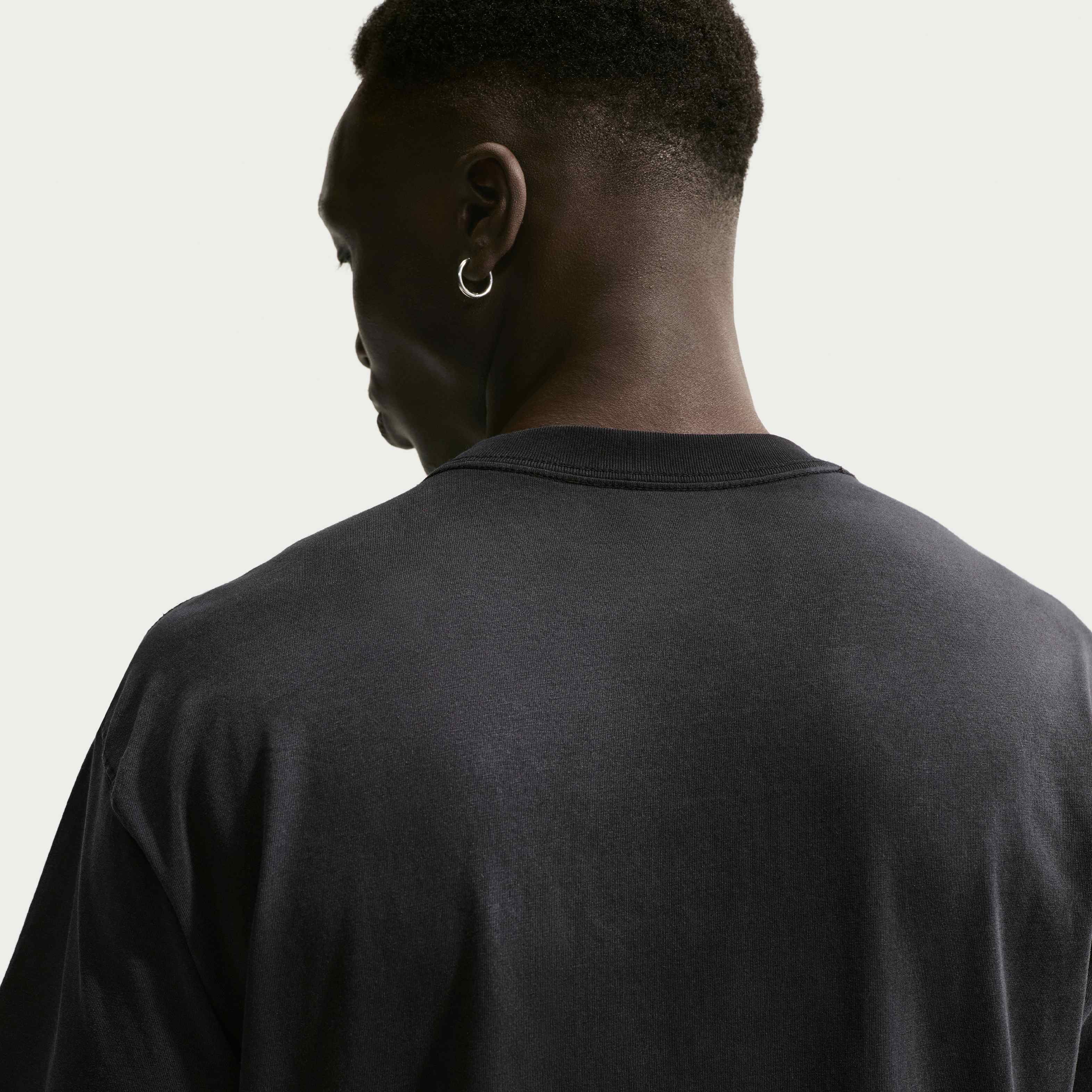 Buy Nike Men's Basketball T-shirt - Black @ Nike UAE