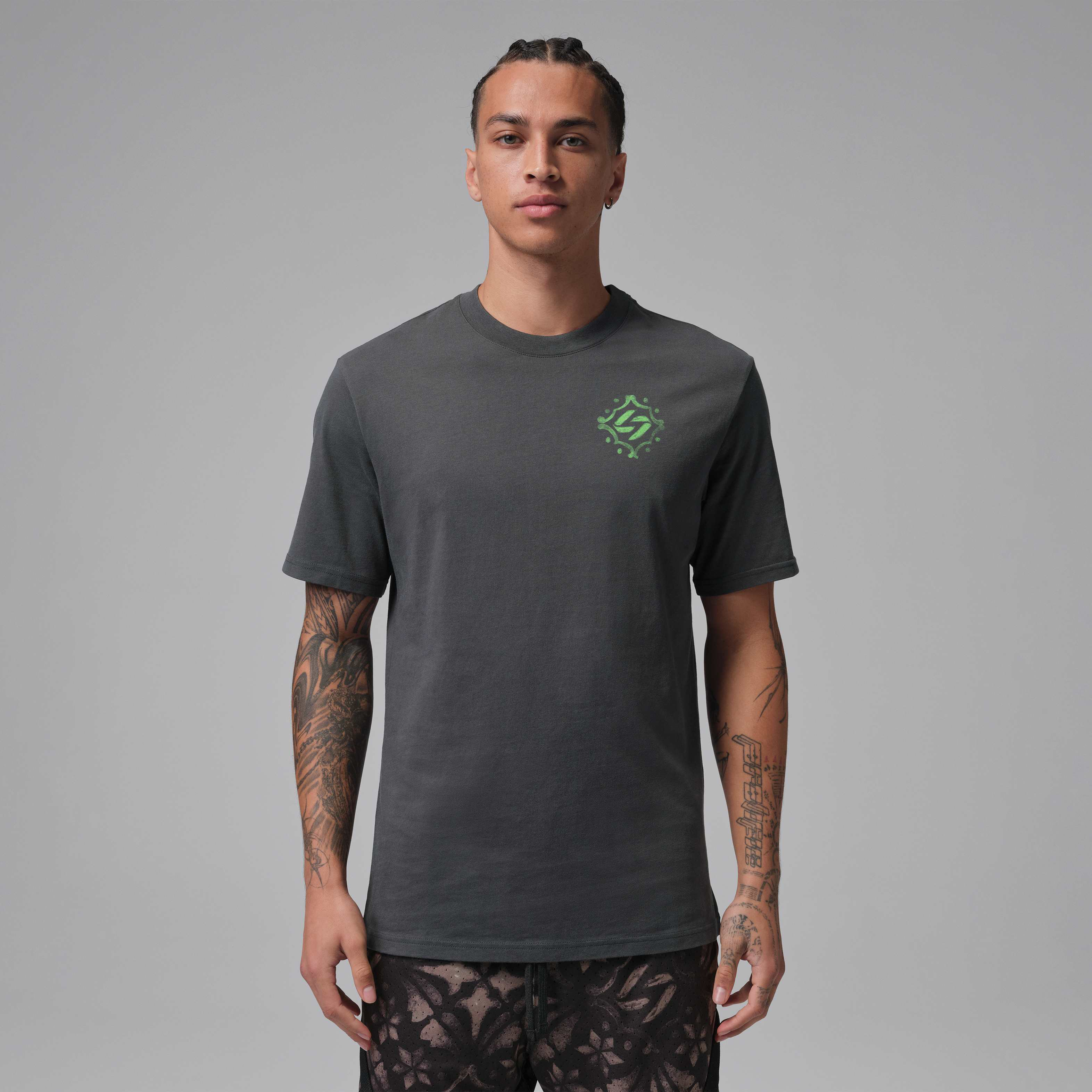 Buy Luka Men's T-Shirt - Anthracite/Scream Green @ Nike UAE