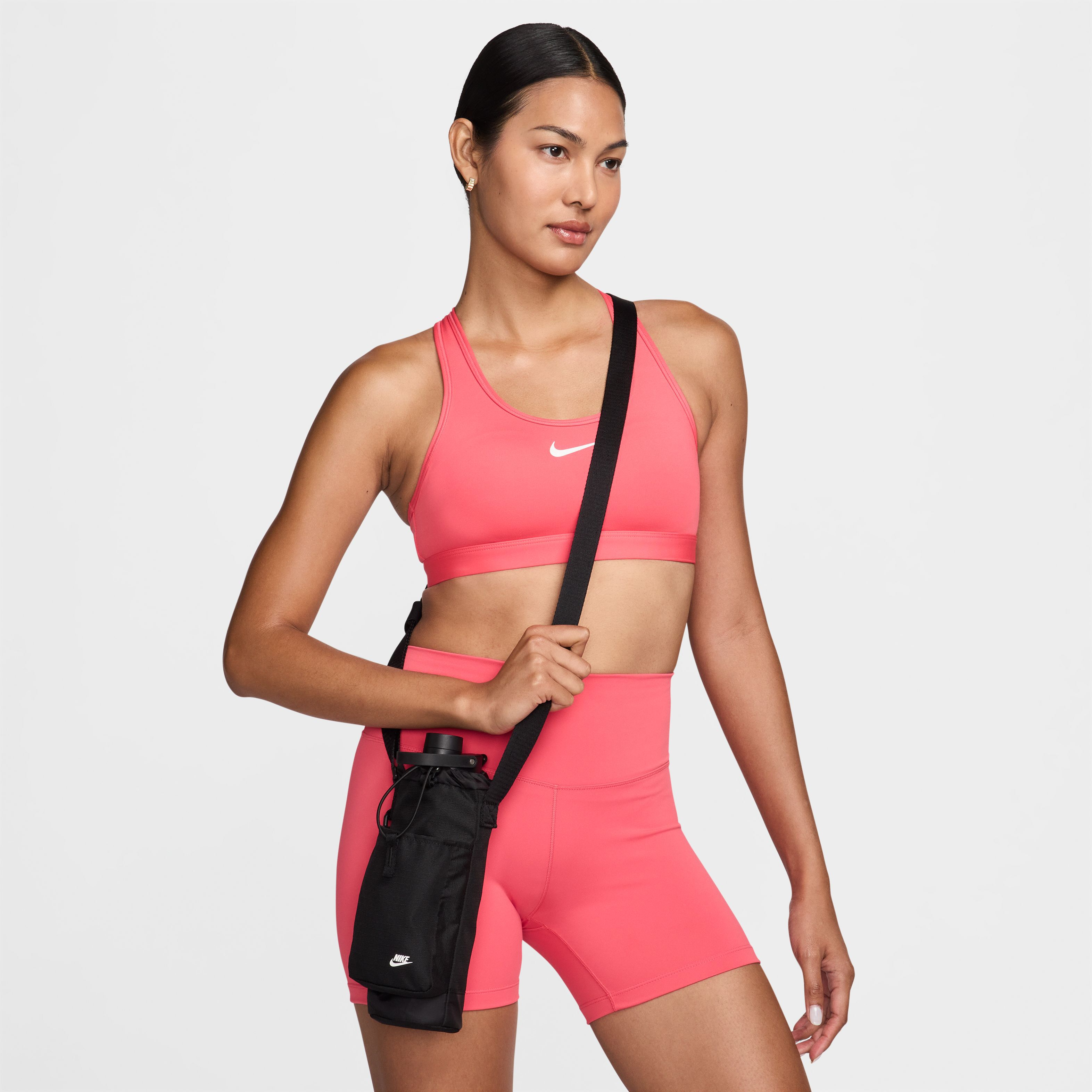 Buy Nike Club Hydration Carrier - Black/Black/White | Nike UAE Official