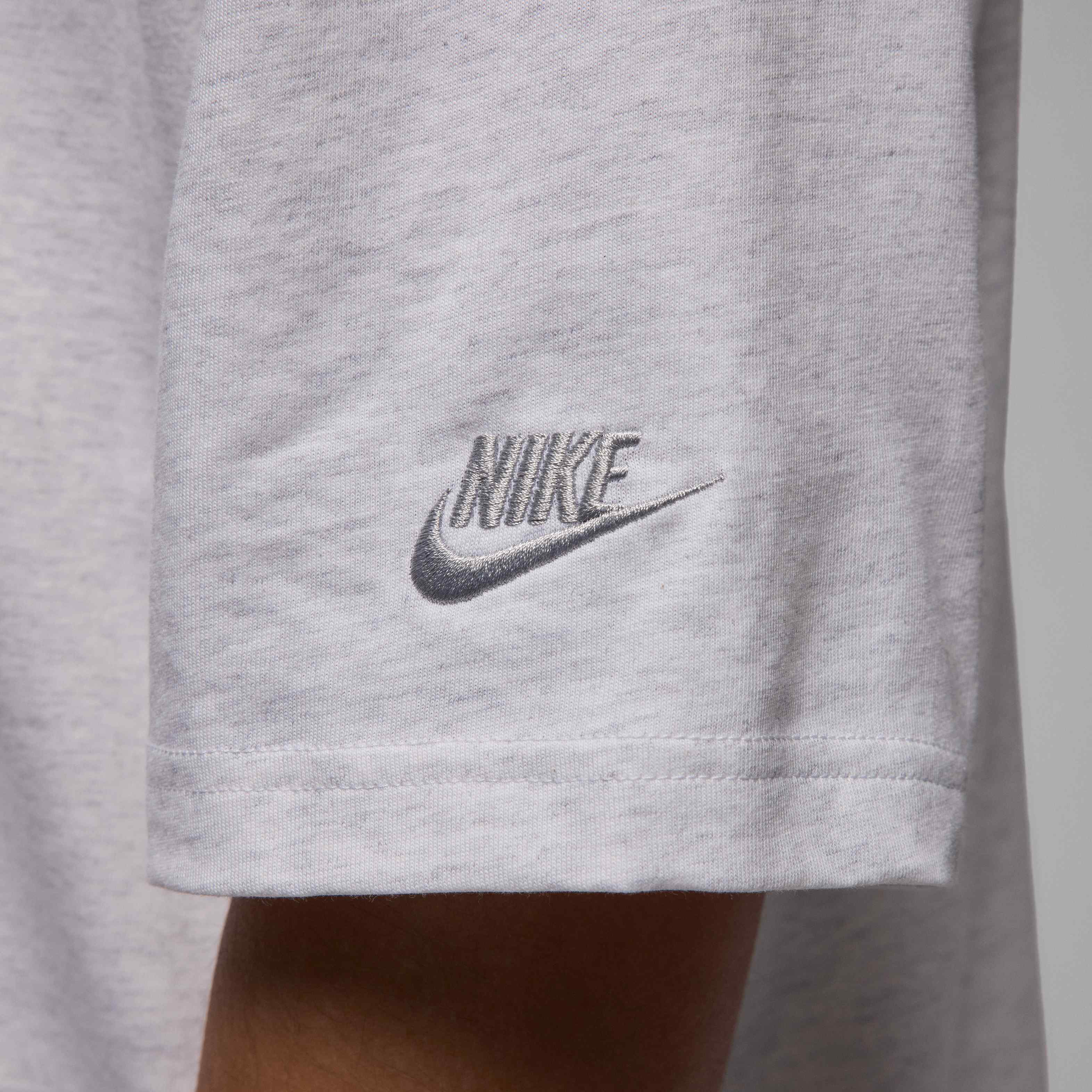 ‏تسوق جوردن بروكلين تيشيرت اوفرسايزد للرجال - بيرتش هيذر | نايكي الإمارات