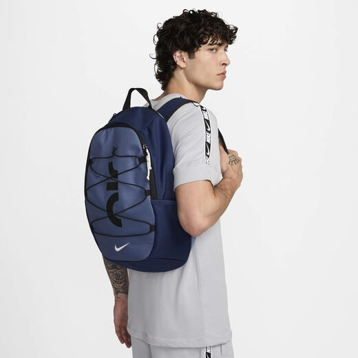 Discover Men's Backpacks: Stylish & Durable Bags | Nike UAE
