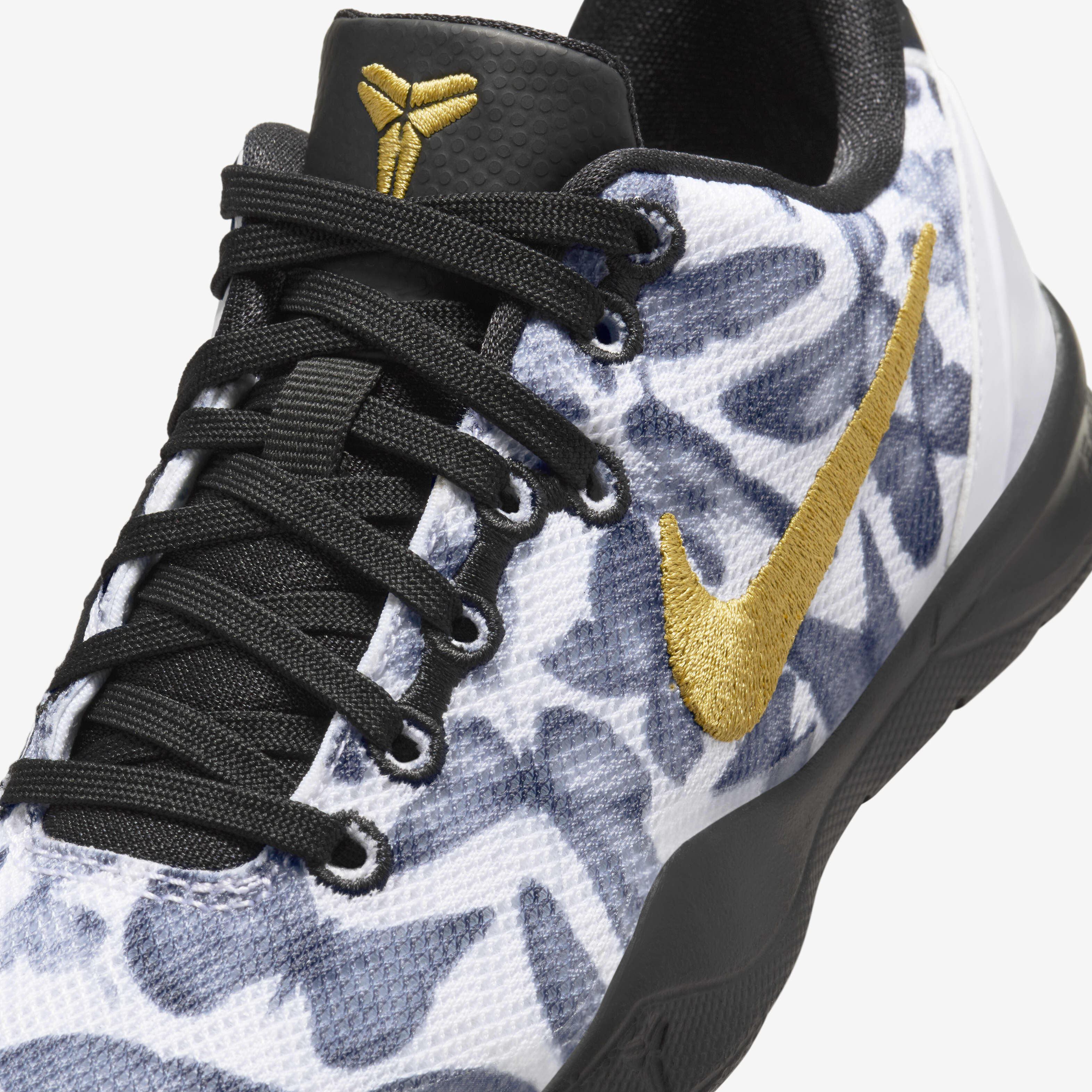 Buy Kobe VIII Younger Kids' Shoes - White/Black/Metallic Gold @ Nike UAE