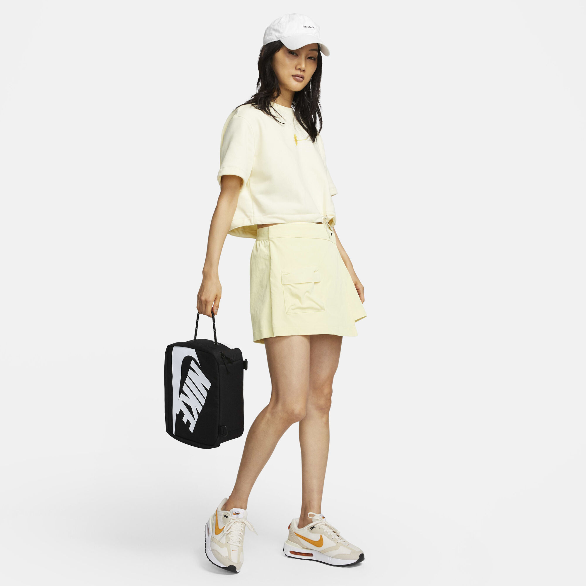 Buy Nike Shoe Box Bag (Small, 8L) - Black/Black/White | Nike UAE Official