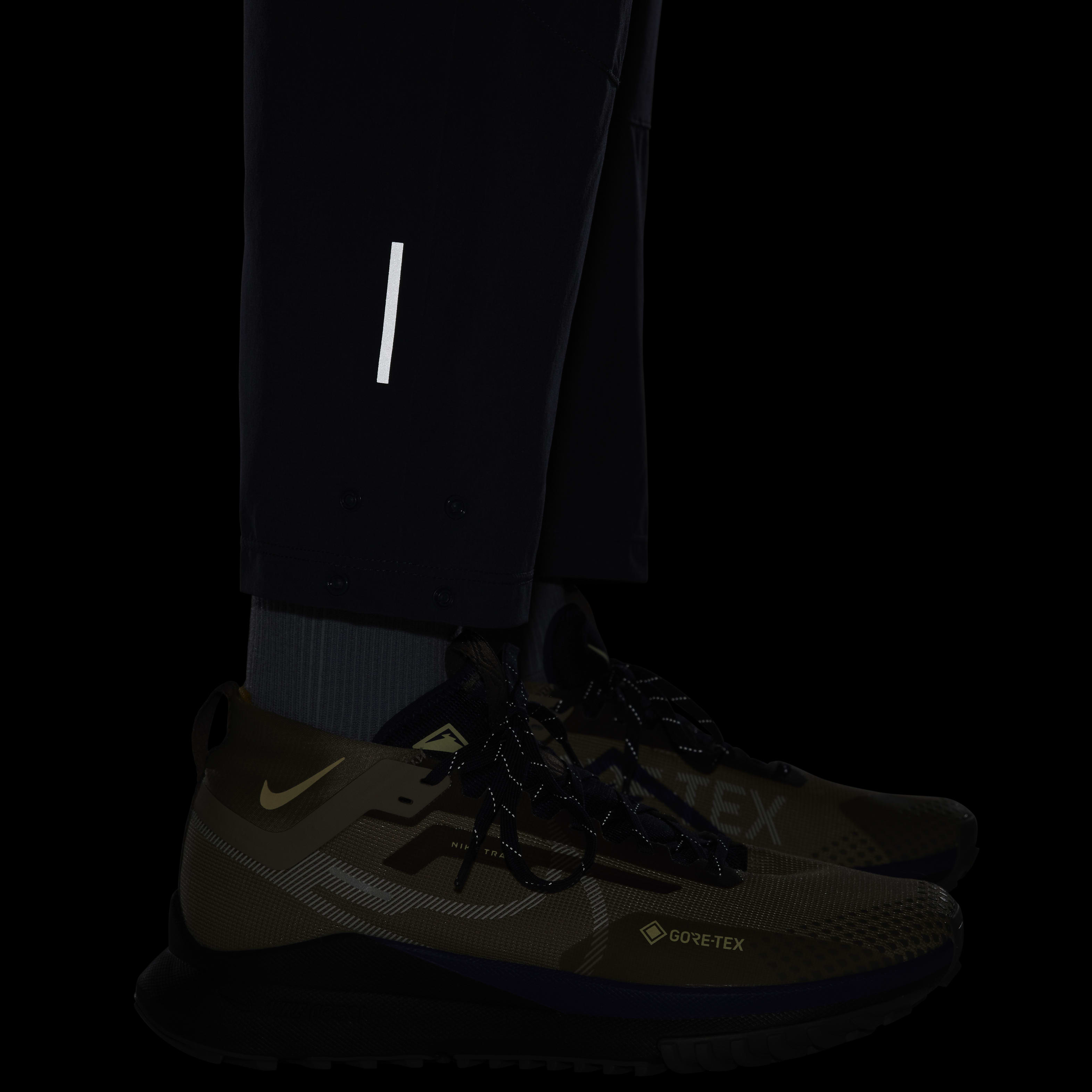 Shop Trail Dawn Range Men's Dri-FIT Running Trousers | Nike UAE