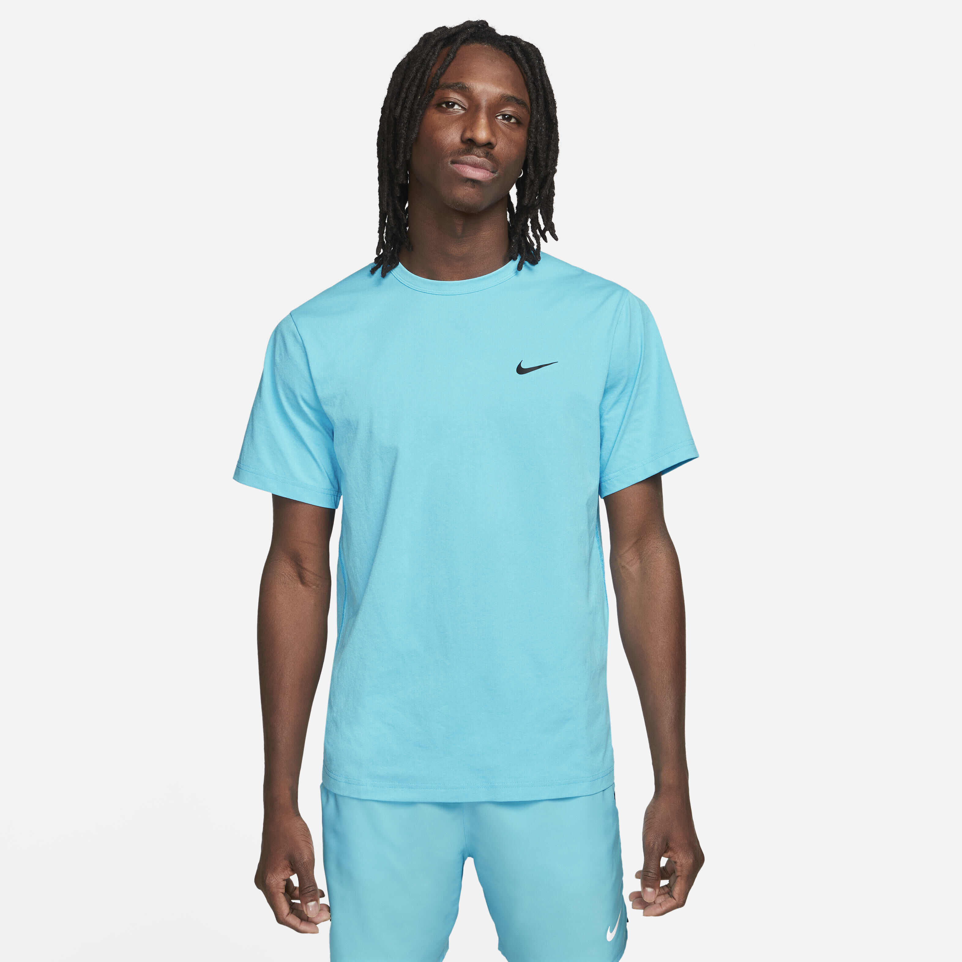 Shop Nike Men's Clothing on Sale in UAE - Discounted Clothing